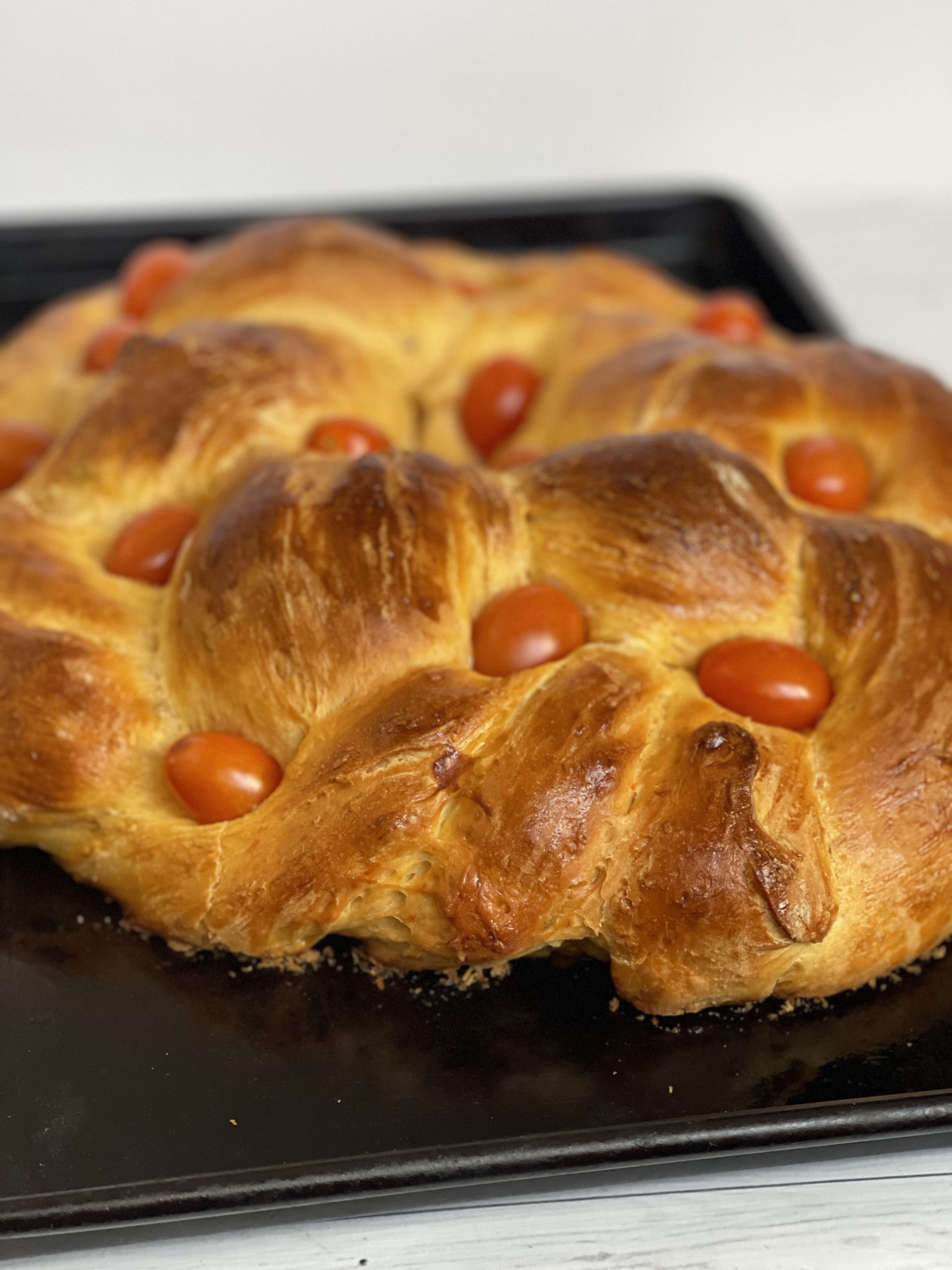 Braided Tomato Bread Wreath Recipe - Jolly Tomato