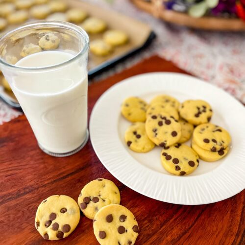 Italian-Style Chocolate Chip Cookies - Jolly Tomato