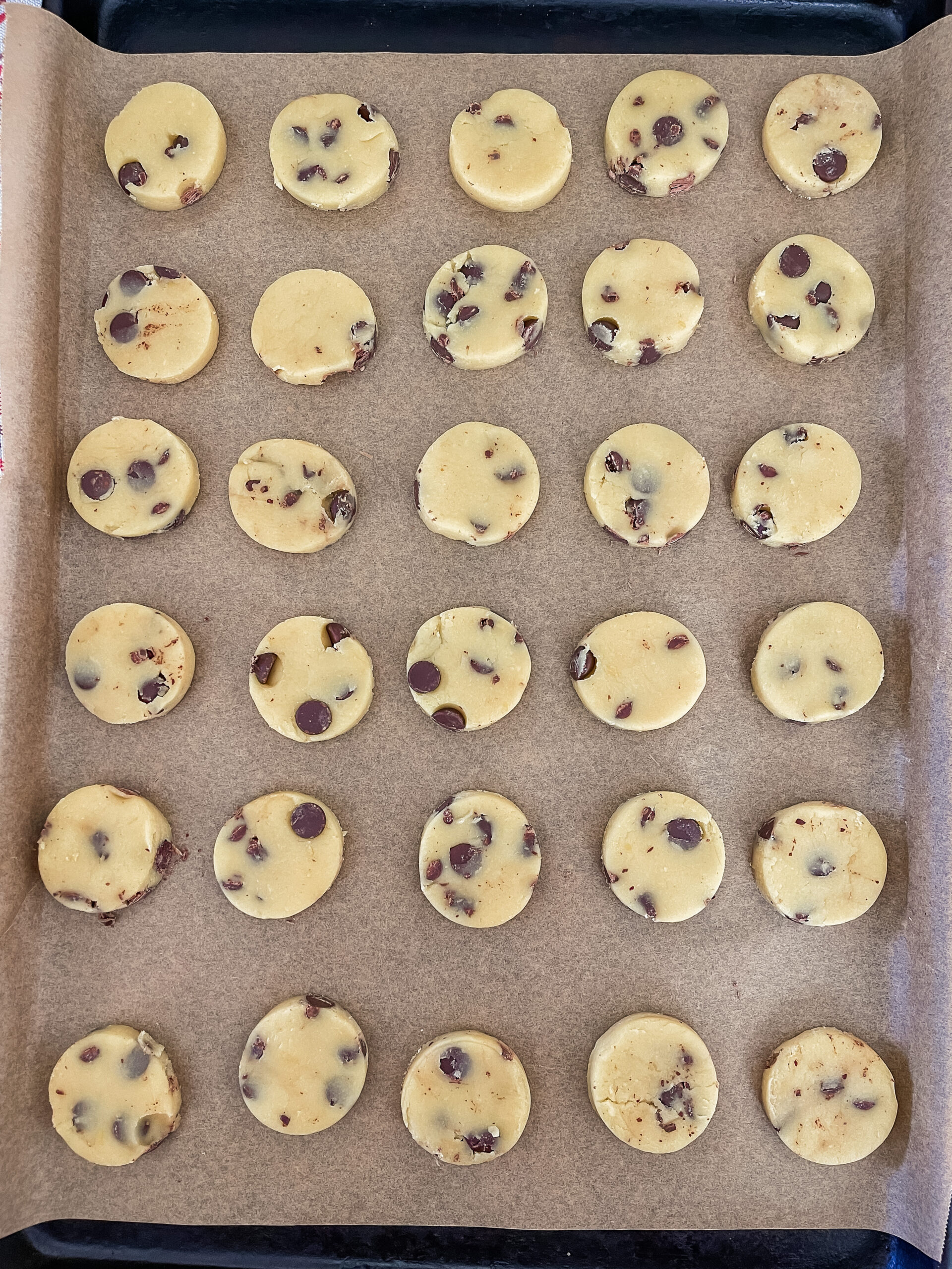 Italian-Style Chocolate Chip Cookies - Jolly Tomato