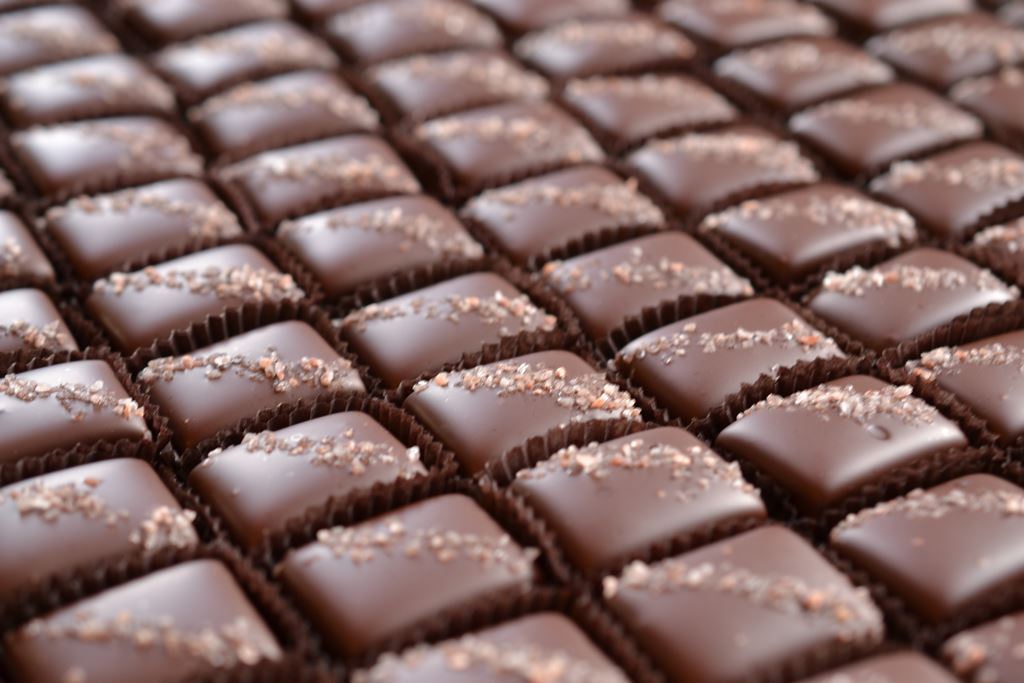 Real Food: Making Chocolate at the Theo Factory - Jolly Tomato