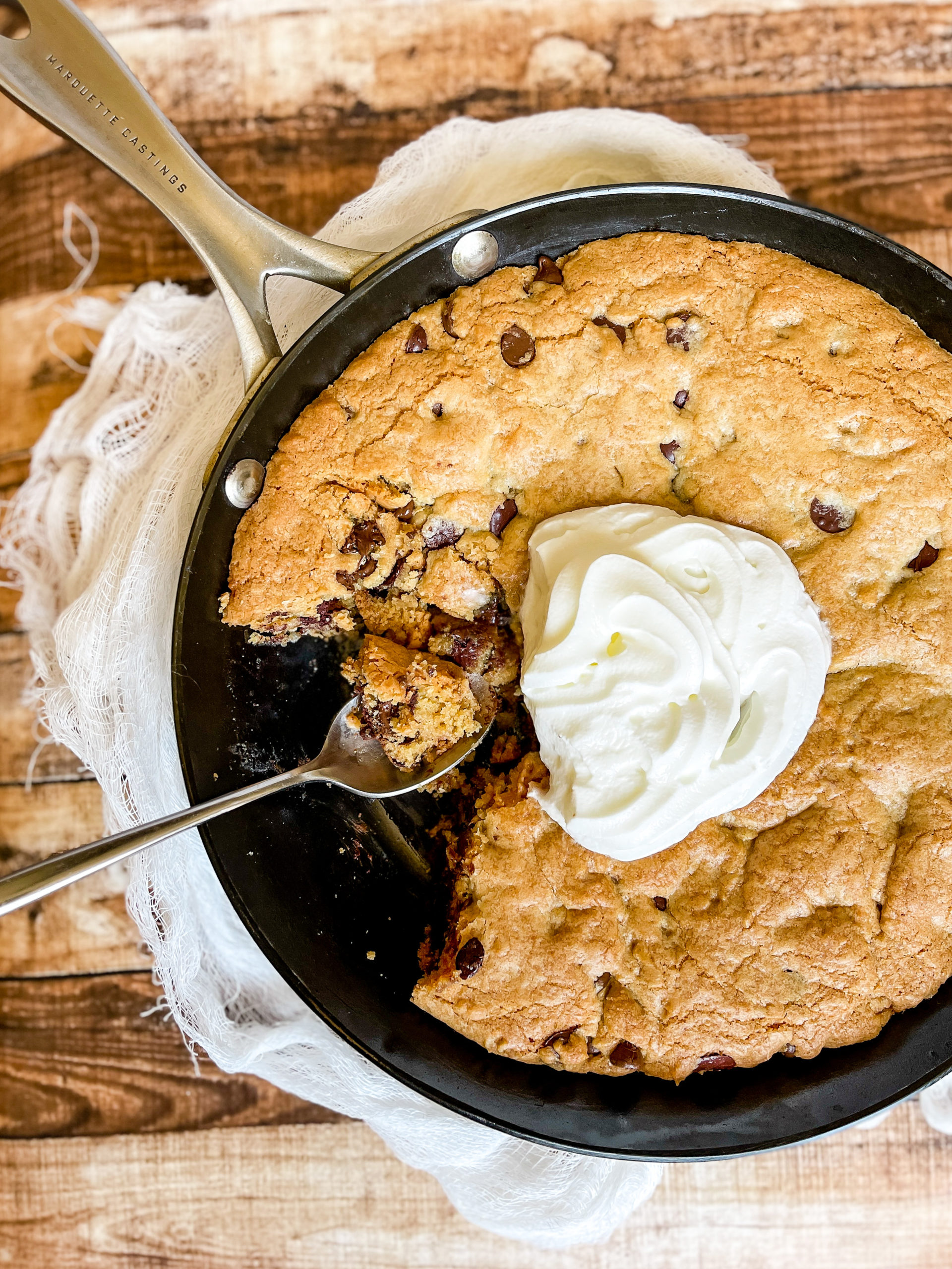 Skillet Chocolate Chip Bars Recipe - Jolly Tomato